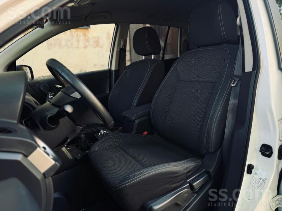 White Renault Koleos 2012 in Cesis, with an engine capacity of 2.00 L and mileage of 0 thousand km for 5990 €, photo 14 on AUTOMOTO.COM.LV