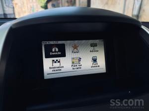 White Renault Koleos 2012 in Cesis, with an engine capacity of 2.00 L and mileage of 0 thousand km for 5990 €, photo 17 on AUTOMOTO.COM.LV