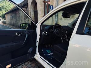 White Renault Koleos 2012 in Cesis, with an engine capacity of 2.00 L and mileage of 0 thousand km for 5990 €, photo 22 on AUTOMOTO.COM.LV