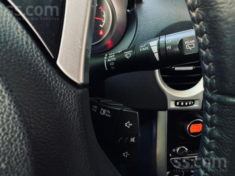 White Renault Koleos 2012 in Cesis, with an engine capacity of 2.00 L and mileage of 0 thousand km for 5990 €, photo 26 on AUTOMOTO.COM.LV