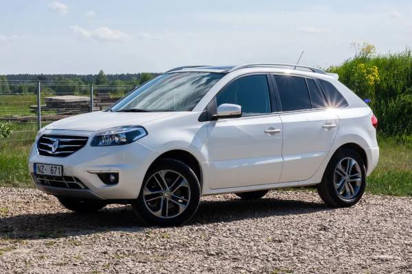 Balts Renault Koleos 2012 Rīga, ar dzinēja tilpumu 2.00 L un nobraukumu 265 tūkst. km par 6995 €, foto 3 vietnē AUTOMOTO.COM.LV
