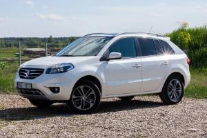 Balts Renault Koleos 2012 Rīga, ar dzinēja tilpumu 2.00 L un nobraukumu 265 tūkst. km par 6995 €, foto 4 vietnē AUTOMOTO.COM.LV