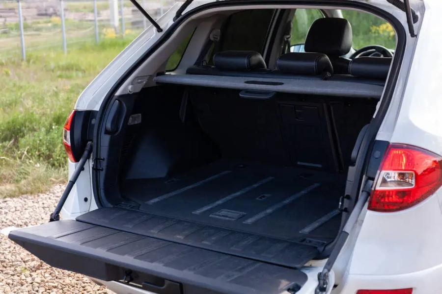 Balts Renault Koleos 2012 Rīga, ar dzinēja tilpumu 2.00 L un nobraukumu 265 tūkst. km par 6995 €, foto 7 vietnē AUTOMOTO.COM.LV