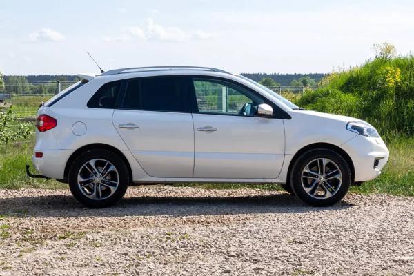 Balts Renault Koleos 2012 Rīga, ar dzinēja tilpumu 2.00 L un nobraukumu 265 tūkst. km par 6995 €, foto 8 vietnē AUTOMOTO.COM.LV