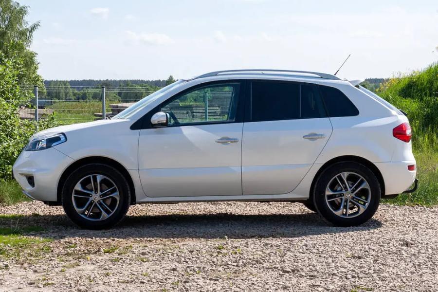 Balts Renault Koleos 2012 Rīga, ar dzinēja tilpumu 2.00 L un nobraukumu 265 tūkst. km par 6995 €, foto 10 vietnē AUTOMOTO.COM.LV