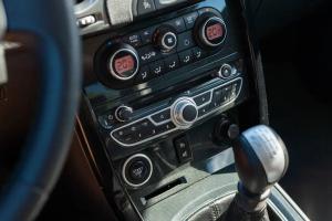 Balts Renault Koleos 2012 Rīga, ar dzinēja tilpumu 2.00 L un nobraukumu 265 tūkst. km par 6995 €, foto 15 vietnē AUTOMOTO.COM.LV