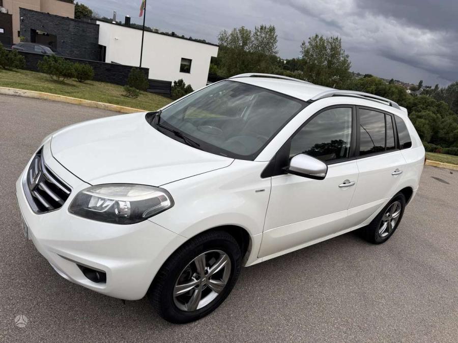 Balts Renault Koleos 2013 Tauragė, ar dzinēja tilpumu 2.00 L un nobraukumu 210 tūkst. km par 4700 €, foto 3 vietnē AUTOMOTO.COM.LV
