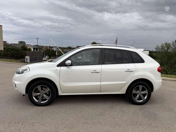 Balts Renault Koleos 2013 Tauragė, ar dzinēja tilpumu 2.00 L un nobraukumu 210 tūkst. km par 4700 €, foto 4 vietnē AUTOMOTO.COM.LV