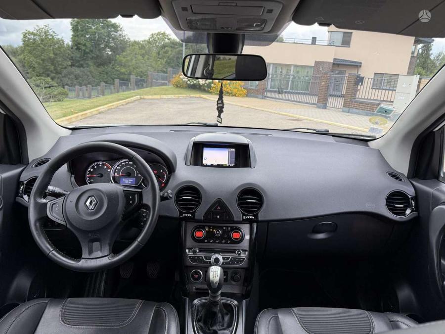 Balts Renault Koleos 2013 Tauragė, ar dzinēja tilpumu 2.00 L un nobraukumu 210 tūkst. km par 4700 €, foto 19 vietnē AUTOMOTO.COM.LV
