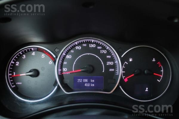 Balts Renault Koleos 2013 Ogre, ar dzinēja tilpumu 2.00 L un nobraukumu 252 tūkst. km par 5890 €, foto 11 vietnē AUTOMOTO.COM.LV