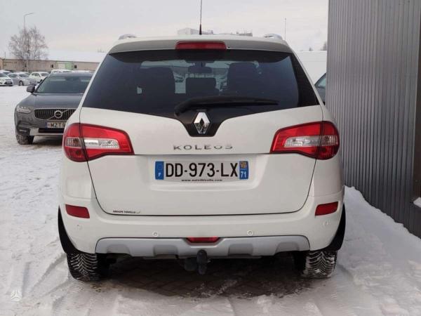 White Renault Koleos 2014 in Taurage, with an engine capacity of 2.00 L and mileage of 206 thousand km for 5600 €, photo 6 on AUTOMOTO.COM.LV