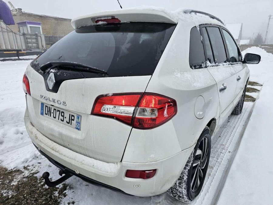 Balts Renault Koleos 2015 Tauragė, ar dzinēja tilpumu 2.00 L un nobraukumu 300 tūkst. km par 4900 €, foto 7 vietnē AUTOMOTO.COM.LV