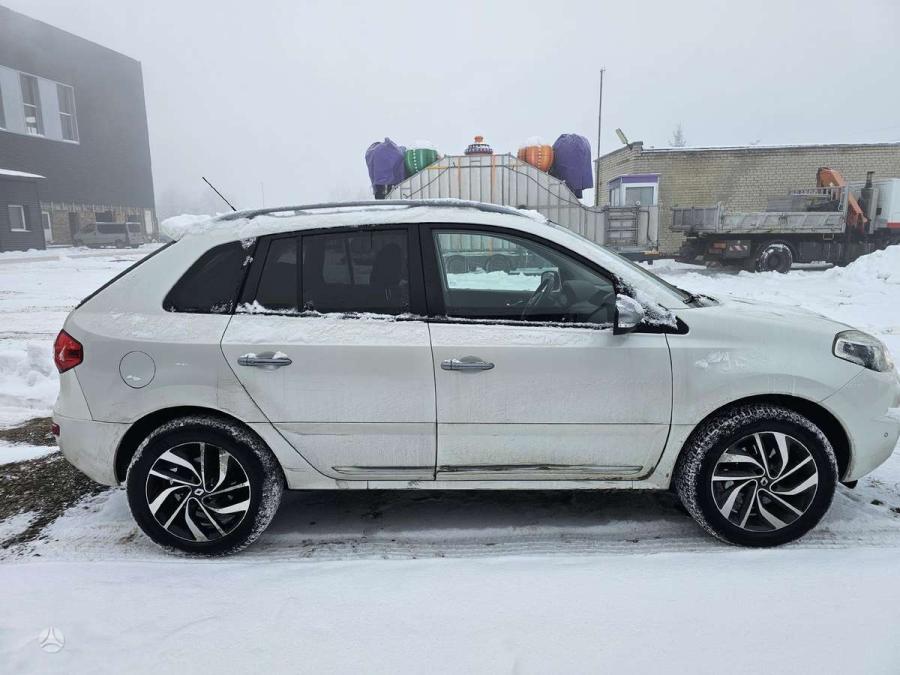 Balts Renault Koleos 2015 Tauragė, ar dzinēja tilpumu 2.00 L un nobraukumu 300 tūkst. km par 4900 €, foto 9 vietnē AUTOMOTO.COM.LV