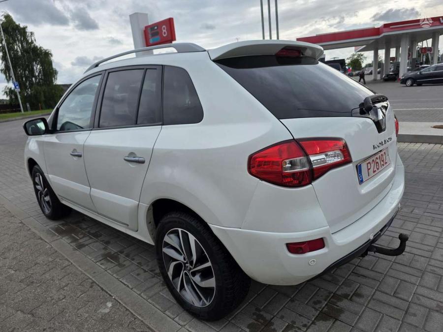 Balts Renault Koleos 2015 Tauragė, ar dzinēja tilpumu 2.00 L un nobraukumu 300 tūkst. km par 4800 €, foto 4 vietnē AUTOMOTO.COM.LV