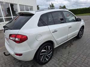 Balts Renault Koleos 2015 Tauragė, ar dzinēja tilpumu 2.00 L un nobraukumu 300 tūkst. km par 4800 €, foto 8 vietnē AUTOMOTO.COM.LV