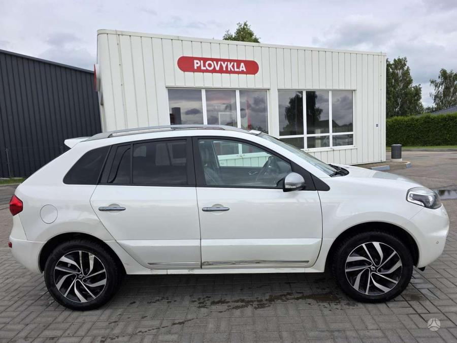 Balts Renault Koleos 2015 Tauragė, ar dzinēja tilpumu 2.00 L un nobraukumu 300 tūkst. km par 4800 €, foto 9 vietnē AUTOMOTO.COM.LV