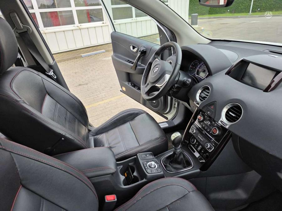 Balts Renault Koleos 2015 Tauragė, ar dzinēja tilpumu 2.00 L un nobraukumu 300 tūkst. km par 4800 €, foto 17 vietnē AUTOMOTO.COM.LV