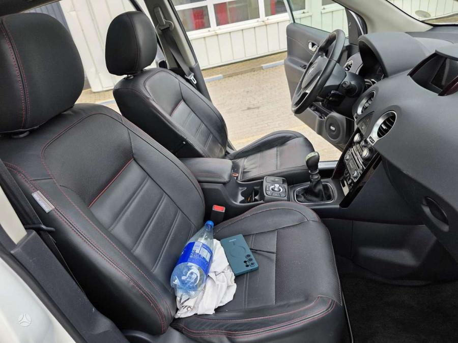 Balts Renault Koleos 2015 Tauragė, ar dzinēja tilpumu 2.00 L un nobraukumu 300 tūkst. km par 4800 €, foto 20 vietnē AUTOMOTO.COM.LV
