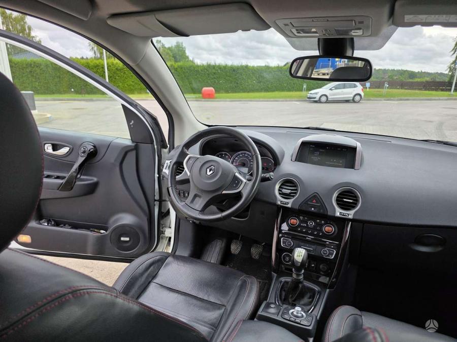 Balts Renault Koleos 2015 Tauragė, ar dzinēja tilpumu 2.00 L un nobraukumu 300 tūkst. km par 4800 €, foto 21 vietnē AUTOMOTO.COM.LV