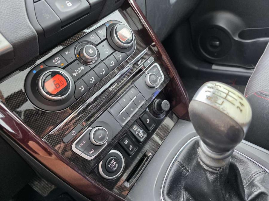 Balts Renault Koleos 2015 Tauragė, ar dzinēja tilpumu 2.00 L un nobraukumu 300 tūkst. km par 4800 €, foto 28 vietnē AUTOMOTO.COM.LV