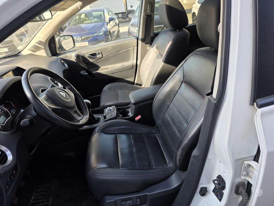 Balts Renault Koleos 2015 Tauragė, ar dzinēja tilpumu 2.00 L un nobraukumu 250 tūkst. km par 4900 €, foto 18 vietnē AUTOMOTO.COM.LV