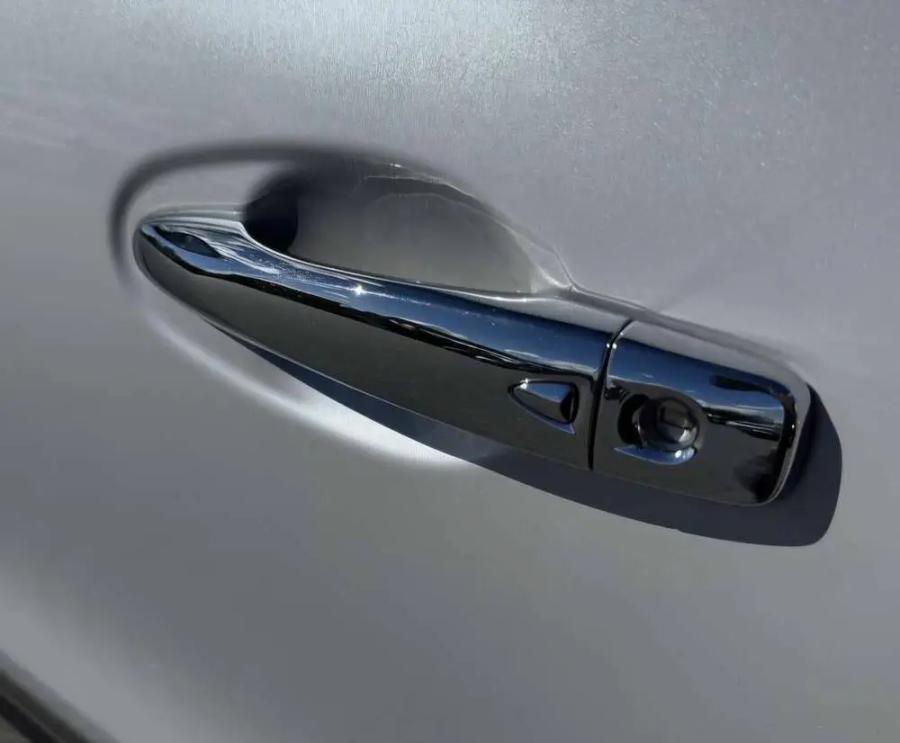 Balts Renault Koleos 2017 Telšiai, ar dzinēja tilpumu 1.60 L un nobraukumu 231 tūkst. km par 11290 €, foto 23 vietnē AUTOMOTO.COM.LV