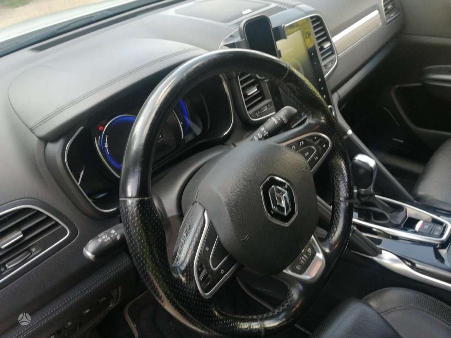 White Renault Koleos 2018 in Utena, with an engine capacity of 2.00 L and mileage of 338 thousand km for 8900 €, photo 18 on AUTOMOTO.COM.LV