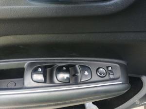 White Renault Koleos 2018 in Utena, with an engine capacity of 2.00 L and mileage of 338 thousand km for 8900 €, photo 21 on AUTOMOTO.COM.LV