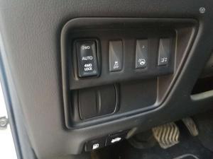 White Renault Koleos 2018 in Utena, with an engine capacity of 2.00 L and mileage of 338 thousand km for 8900 €, photo 22 on AUTOMOTO.COM.LV