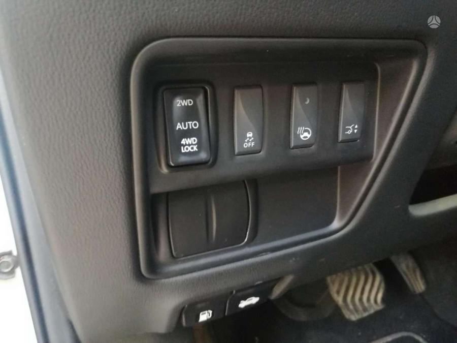 White Renault Koleos 2018 in Utena, with an engine capacity of 2.00 L and mileage of 338 thousand km for 8900 €, photo 22 on AUTOMOTO.COM.LV