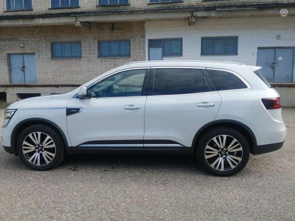 White Renault Koleos 2018 in Utena, with an engine capacity of 2.00 L and mileage of 338 thousand km for 8200 €, photo 9 on AUTOMOTO.COM.LV