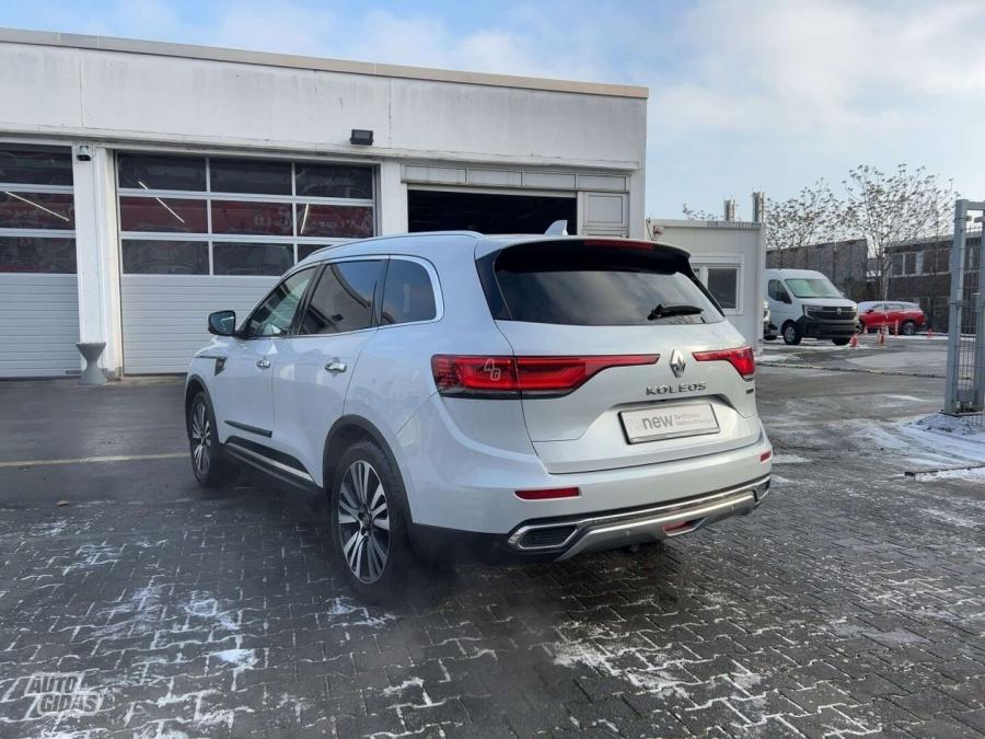 White Renault Koleos 2021 in Kaunas, with an engine capacity of 2.00 L and mileage of 46 thousand km for 27952 €, photo 4 on AUTOMOTO.COM.LV