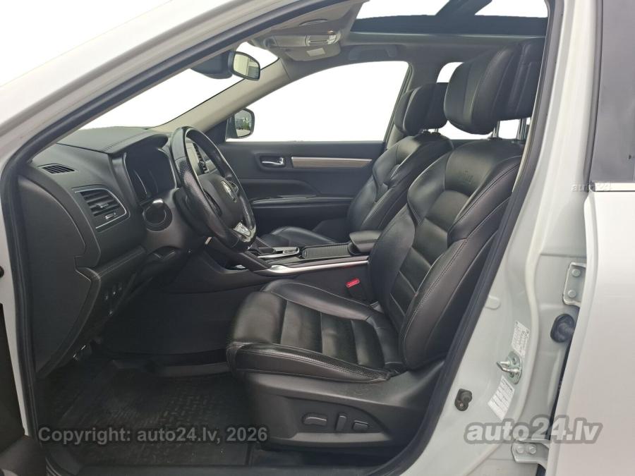 White Renault Koleos 2018 in Tallinn, with an engine capacity of 2.00 L and mileage of 206 thousand km for 14990 €, photo 11 on AUTOMOTO.COM.LV
