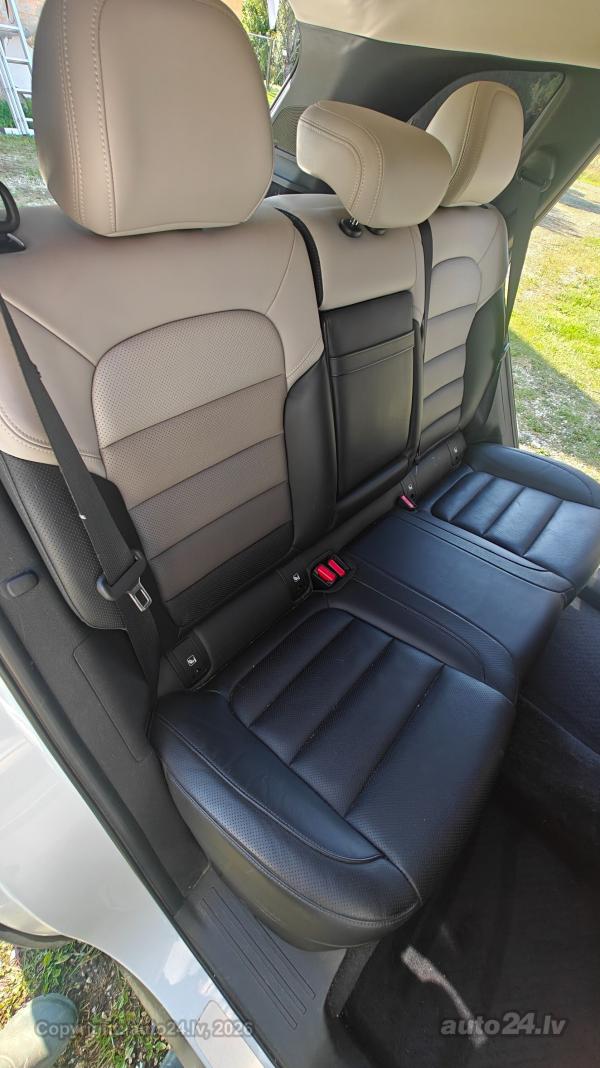 White Renault Koleos 2019 in Tallinn, with an engine capacity of 2.00 L and mileage of 155 thousand km for 15500 €, photo 5 on AUTOMOTO.COM.LV