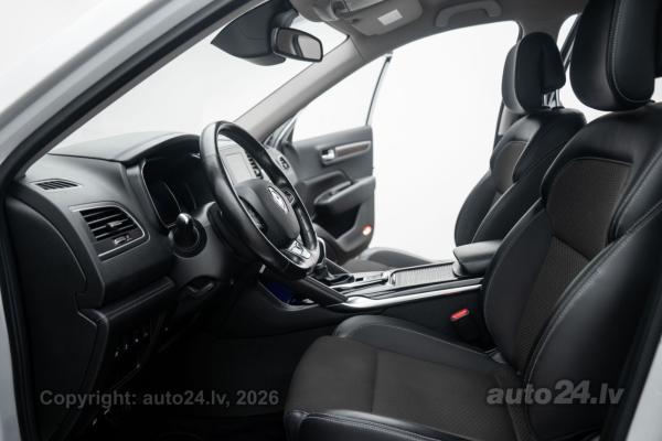 Renault Koleos 2019 in Tallinn on AUTOMOTO.COM.LV White Renault Koleos 2019 in Tallinn, with an engine capacity of 2.00 L and mileage of 104 thousand km for 13999 €, photo 9 on AUTOMOTO.COM.LV