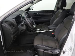 White Renault Koleos 2023 in Tallinn, with an engine capacity of 1.30 L and mileage of 48 thousand km for 22900 €, photo 10 on AUTOMOTO.COM.LV