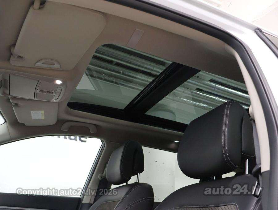 White Renault Koleos 2023 in Tallinn, with an engine capacity of 1.30 L and mileage of 48 thousand km for 22900 €, photo 15 on AUTOMOTO.COM.LV