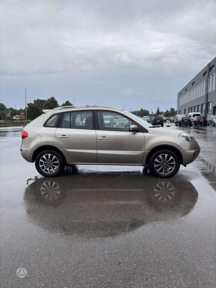 Yellow Renault Koleos 2012 in Taurage, with an engine capacity of 2.00 L and mileage of 201 thousand km for 4000 €, photo 4 on AUTOMOTO.COM.LV