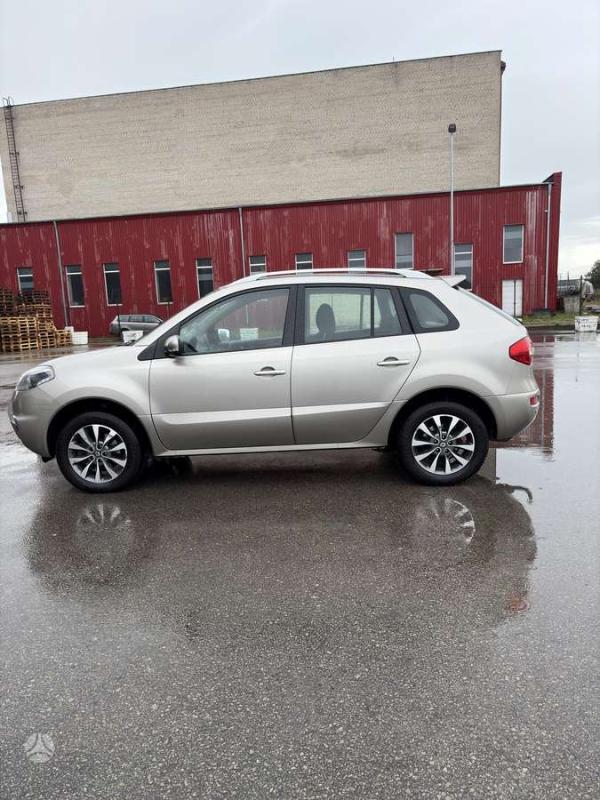 Yellow Renault Koleos 2012 in Taurage, with an engine capacity of 2.00 L and mileage of 201 thousand km for 4000 €, photo 5 on AUTOMOTO.COM.LV