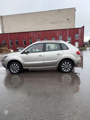 Yellow Renault Koleos 2012 in Taurage, with an engine capacity of 2.00 L and mileage of 201 thousand km for 4000 €, photo 5 on AUTOMOTO.COM.LV