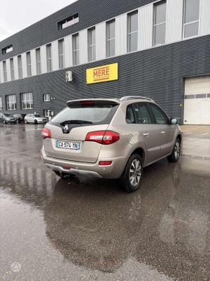 Yellow Renault Koleos 2012 in Taurage, with an engine capacity of 2.00 L and mileage of 201 thousand km for 4000 €, photo 8 on AUTOMOTO.COM.LV