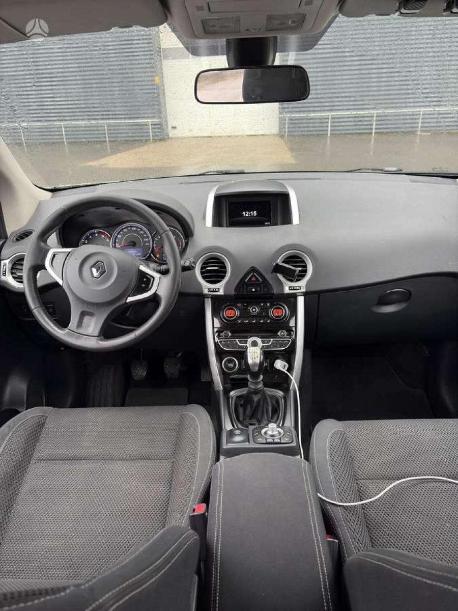 Yellow Renault Koleos 2012 in Taurage, with an engine capacity of 2.00 L and mileage of 201 thousand km for 4000 €, photo 10 on AUTOMOTO.COM.LV