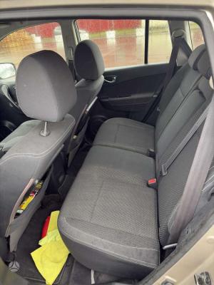 Yellow Renault Koleos 2012 in Taurage, with an engine capacity of 2.00 L and mileage of 201 thousand km for 4000 €, photo 12 on AUTOMOTO.COM.LV