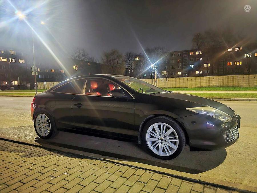 Melns Renault Laguna 2009 Kauņa, ar dzinēja tilpumu 2.00 L un nobraukumu 228 tūkst. km par 4499 €, foto 1 vietnē AUTOMOTO.COM.LV