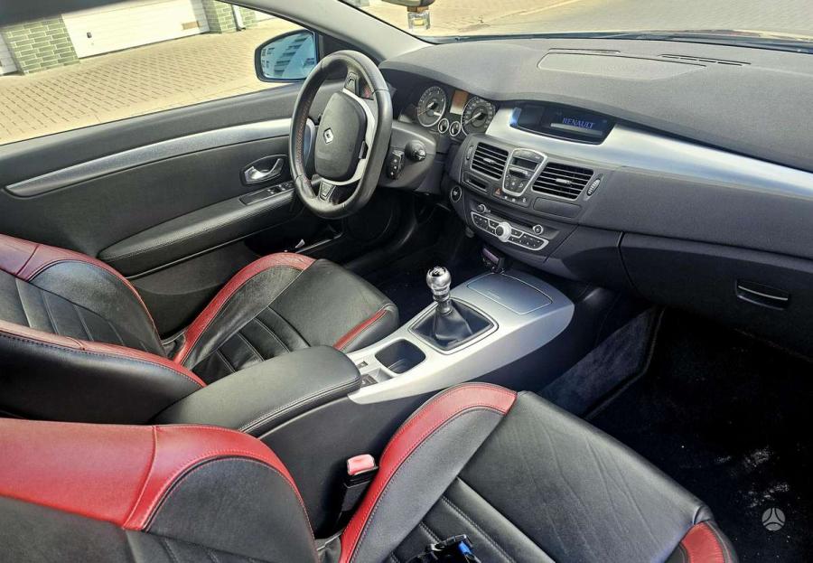 Melns Renault Laguna 2009 Kauņa, ar dzinēja tilpumu 2.00 L un nobraukumu 228 tūkst. km par 4499 €, foto 11 vietnē AUTOMOTO.COM.LV