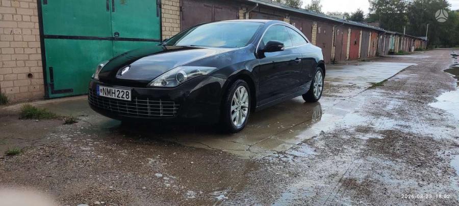 Black Renault Laguna 2009 in Siauliai, with an engine capacity of 2.00 L and mileage of 300 thousand km for 2450 €, photo 1 on AUTOMOTO.COM.LV