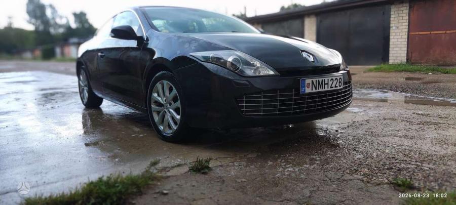 Black Renault Laguna 2009 in Siauliai, with an engine capacity of 2.00 L and mileage of 300 thousand km for 2450 €, photo 6 on AUTOMOTO.COM.LV