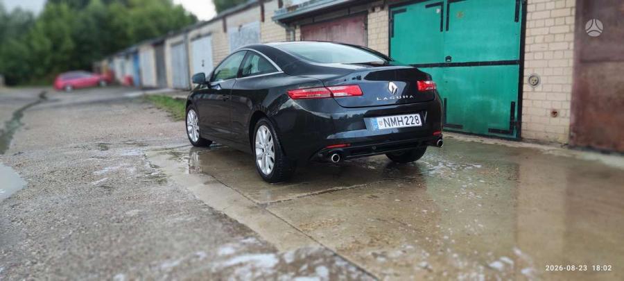 Black Renault Laguna 2009 in Siauliai, with an engine capacity of 2.00 L and mileage of 300 thousand km for 2450 €, photo 8 on AUTOMOTO.COM.LV