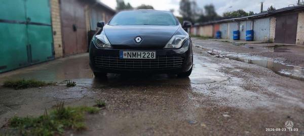Black Renault Laguna 2009 in Siauliai, with an engine capacity of 2.00 L and mileage of 300 thousand km for 2450 €, photo 9 on AUTOMOTO.COM.LV