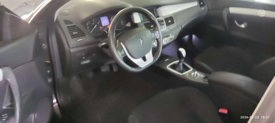 Black Renault Laguna 2009 in Siauliai, with an engine capacity of 2.00 L and mileage of 300 thousand km for 2450 €, photo 17 on AUTOMOTO.COM.LV